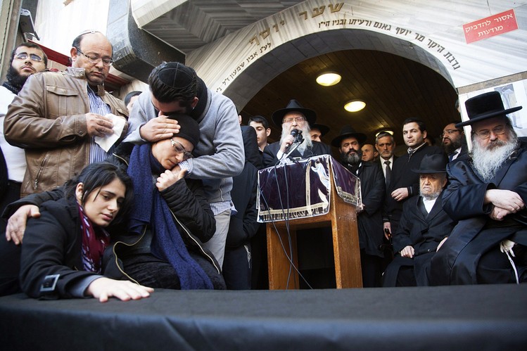 What they sang at the Paris victims' Jerusalem funeral - Slippedisc