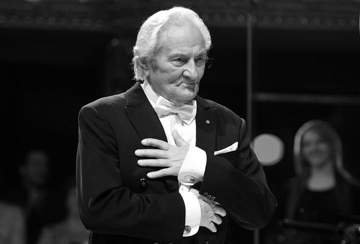 Prime minister announces death of chorus conductor - Slippedisc