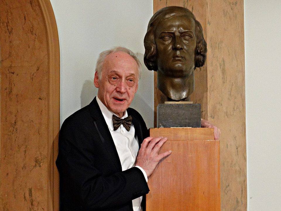 Sad news: Cancer claims eminent Russian pianist, 69 - Slippedisc