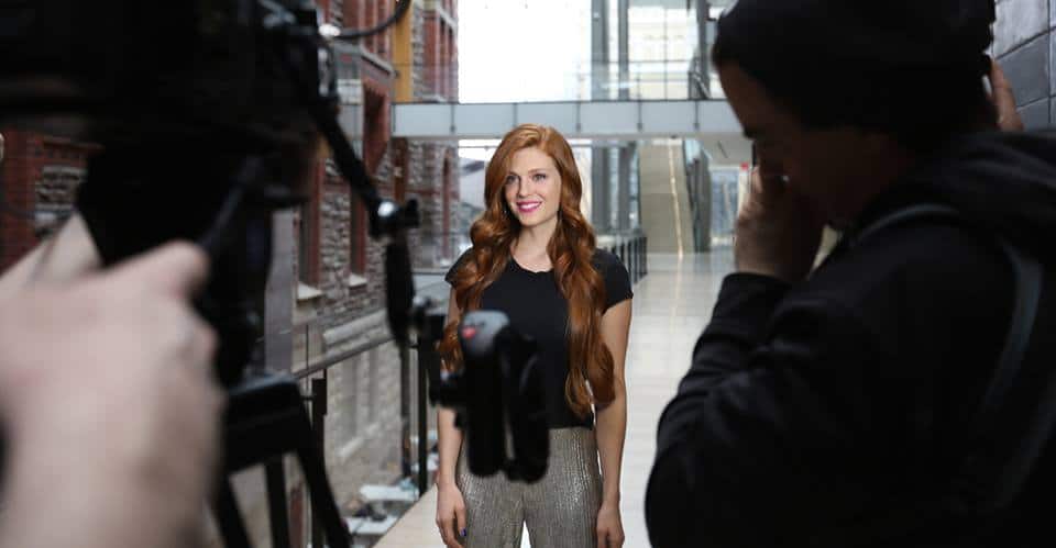 Rising mezzo-soprano makes the most of red hair - Slippedisc