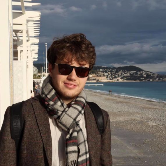 Violist gets snapped up - Slippedisc